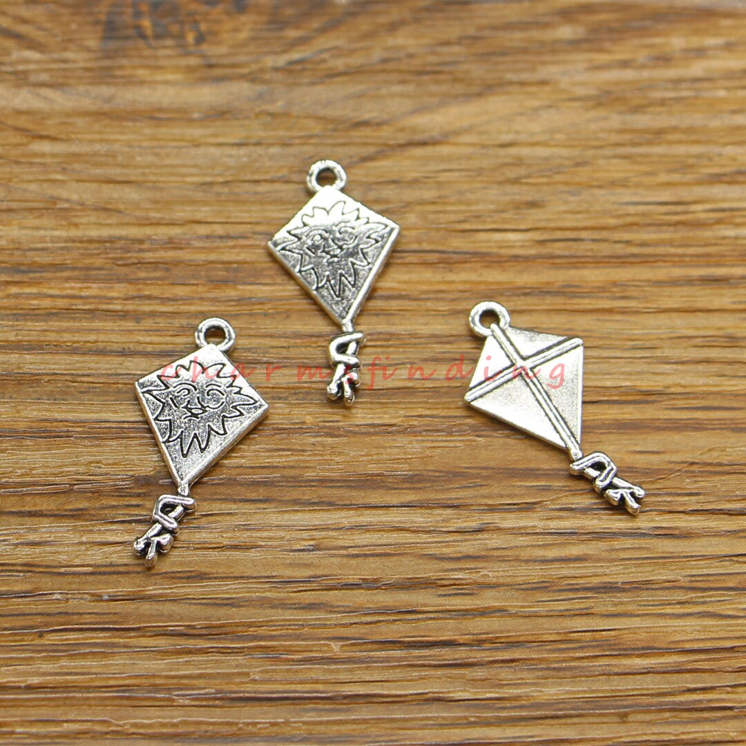 30pcs Flying Kite Charms Childhood Hooby Game Charms Antique Silver ...