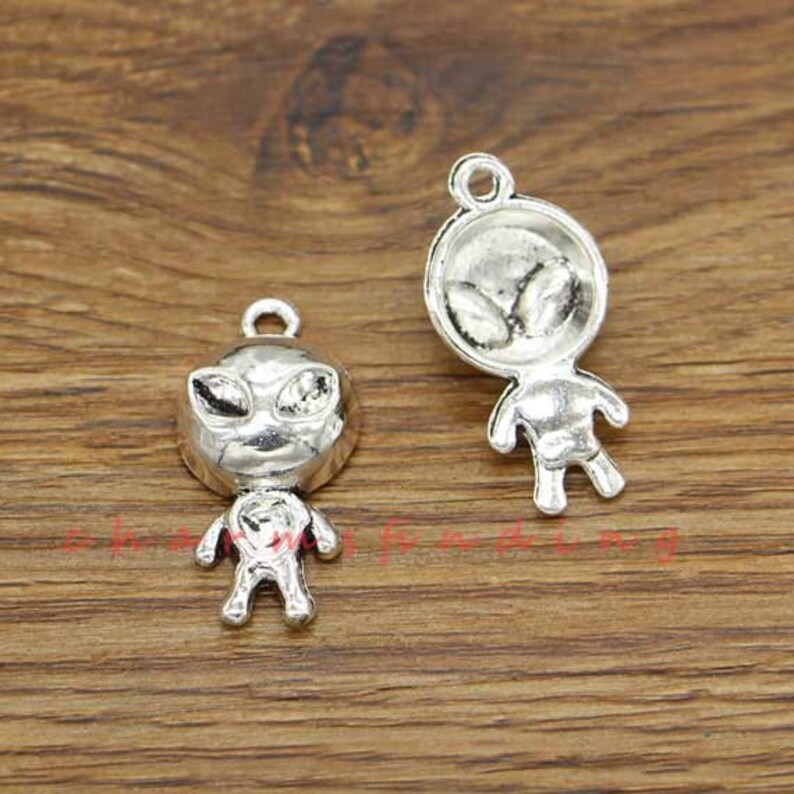 10pcs Alien Charm Antique Silver Tone 16x31mm cf3731 | Etsy