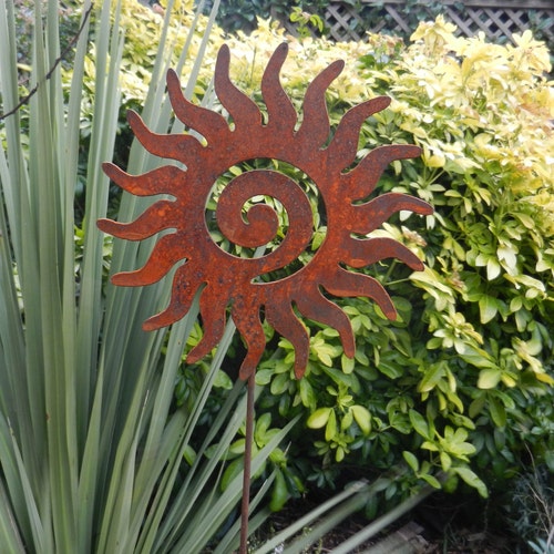 Rusty Sun Garden Decoration / Garden Gift / Sun Stake / Metal - Etsy