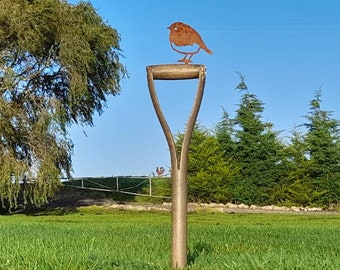 Robin on Spade Garden Decoration / Bird Garden Gift / Rusty | Etsy UK