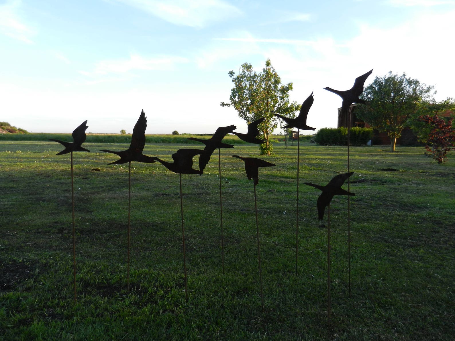 Flying Geese Garden Art / Rusty Metal Geese Sculpture / Swans in Flight ...