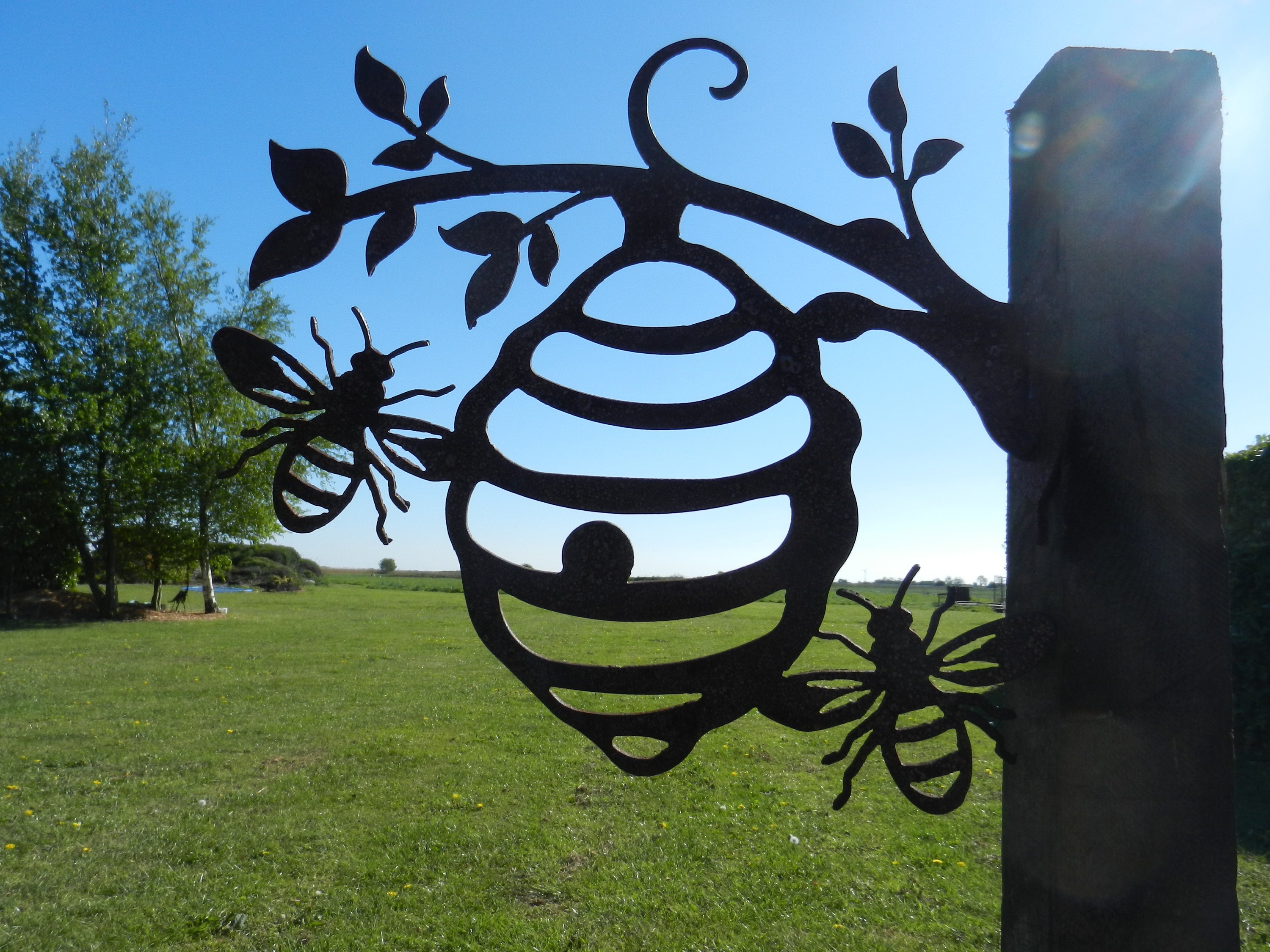 Rusty Metal Bee Hive Garden Decor / Metal Beehive Garden Gift - Etsy ...