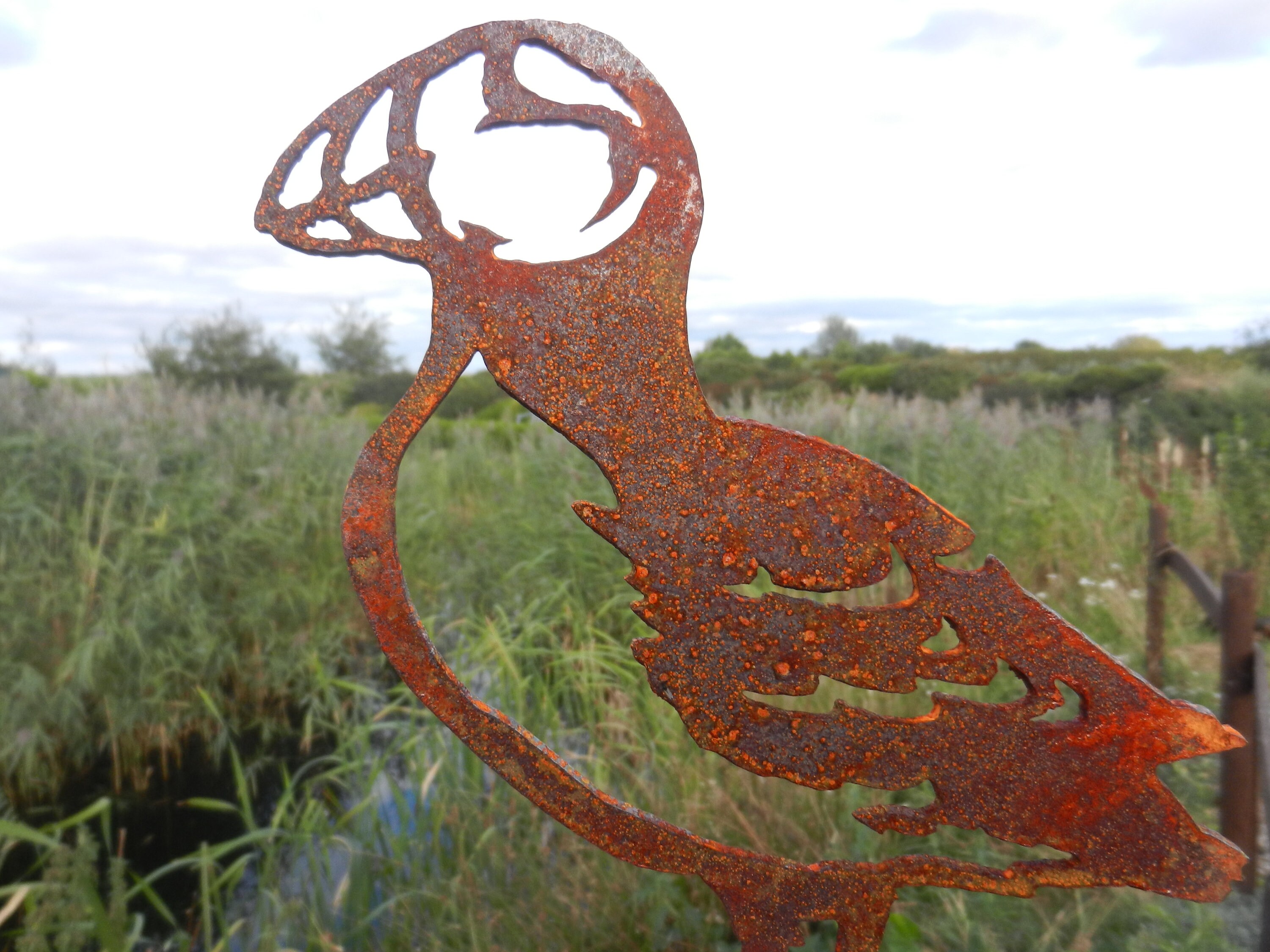 Rusty Metal Puffin Sculpture / Seabird Gift / Puffin Bird Post - Etsy