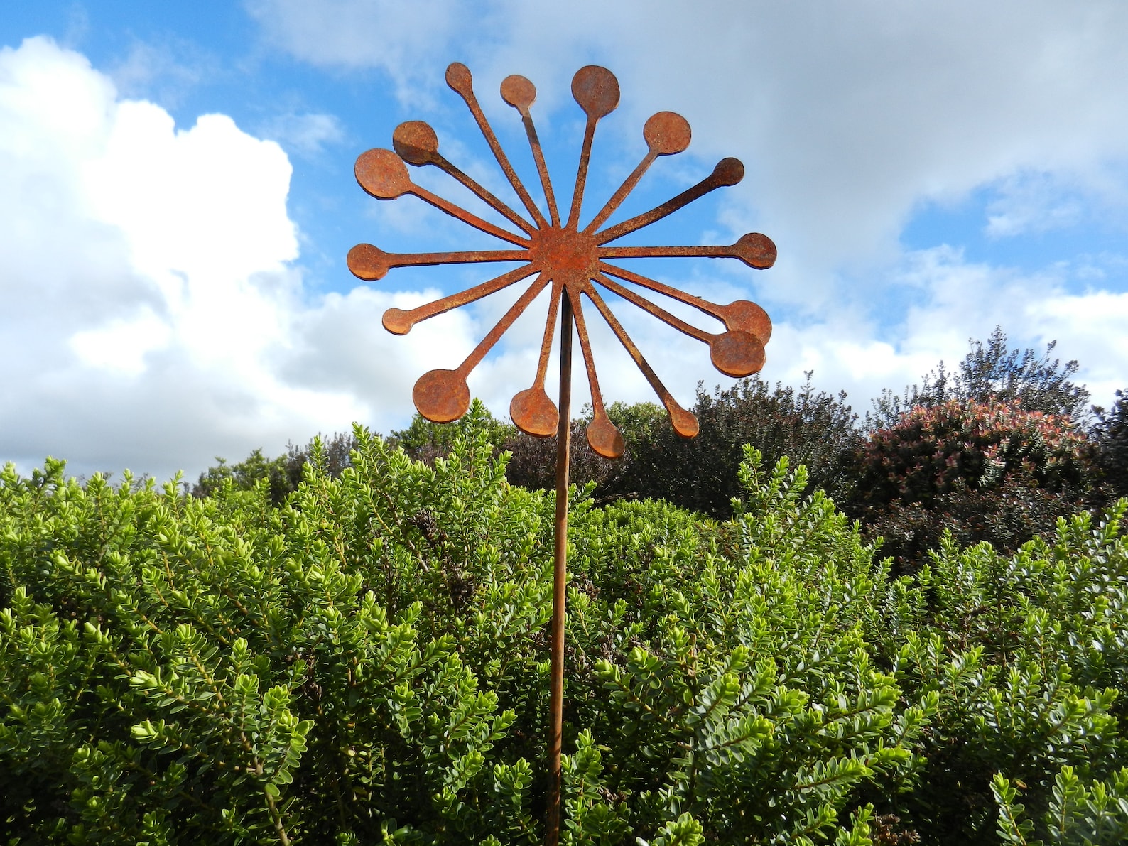 Rusty Metal Allium Sculpture / Metal Seed Head Garden Stake / - Etsy