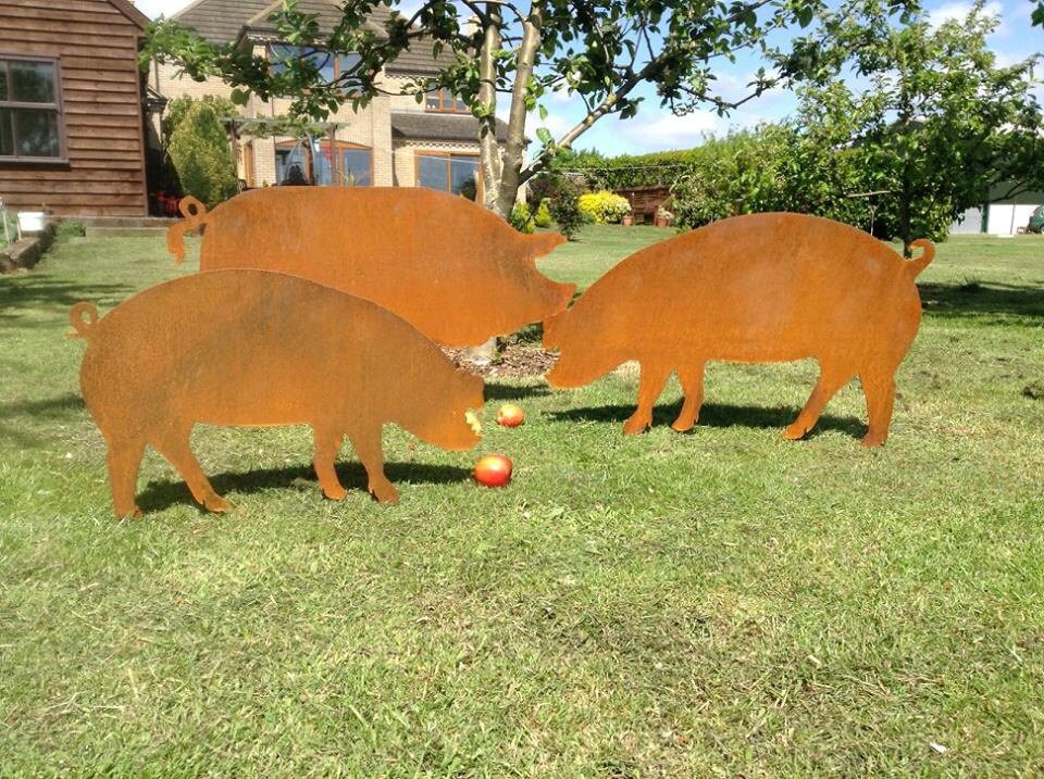 Rusty Pig Garden Decor / Rusty Metal Pig Garden Ornament / - Etsy