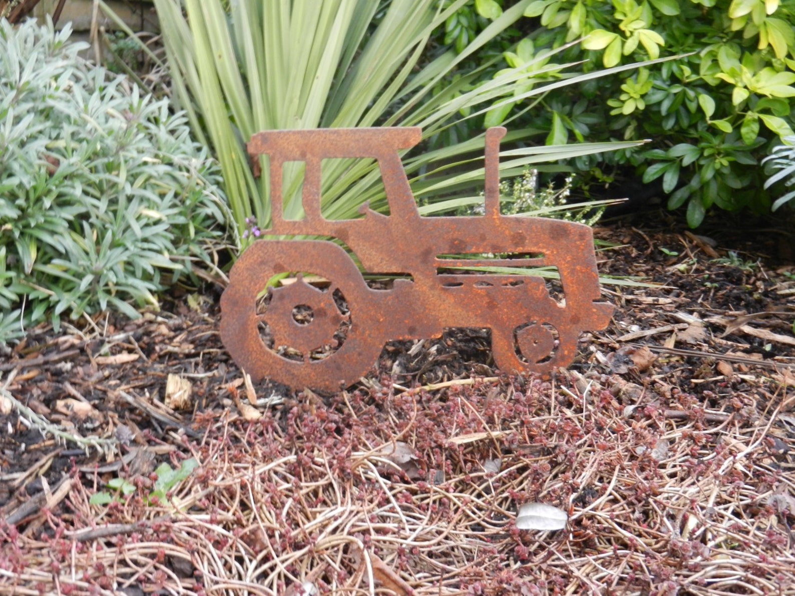 Rusty Metal Tractor / Tractor Garden Art / Tractor Gift / Farm Gift ...