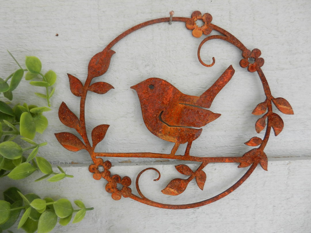 Wren Garden Decor / Rusty Bird Garden Gift / Wren Bird Lover Gift ...