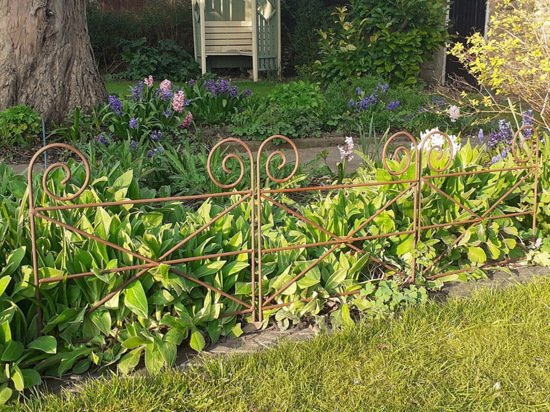Rustic Hurdle Plant Support / Garden Edging / Rusty Metal Plant ...