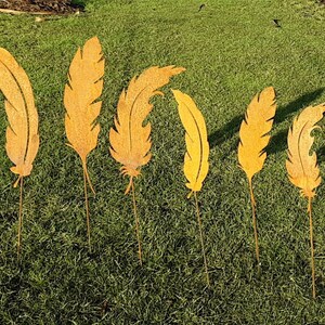 Rusty Metal Feather Set of 3 / Rustic Garden Art / Rusty Feather ...