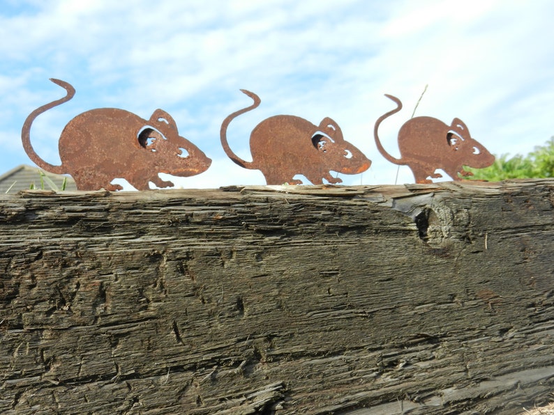 Rusty Metal Mouse Gift / Tiny Mouse Garden Gift / Metal Mice - Etsy UK