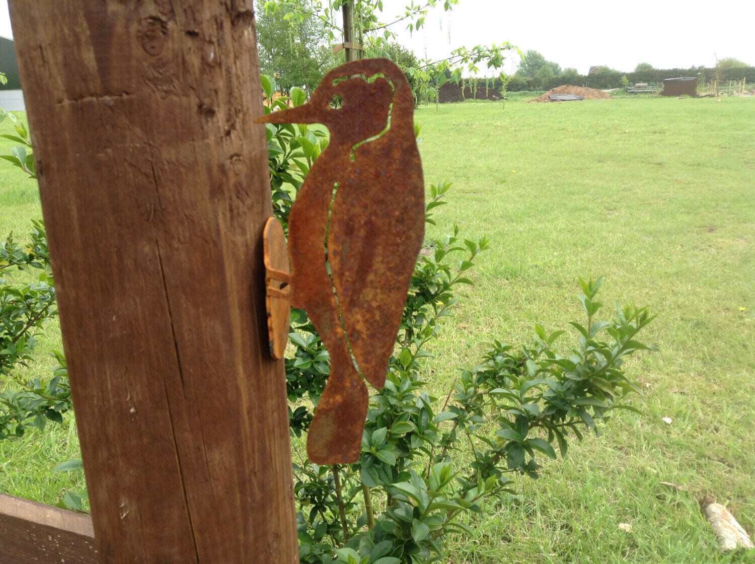 Rustic Bird Post Topper/ Rusty Metal Bird Garden Gift / Bird - Etsy
