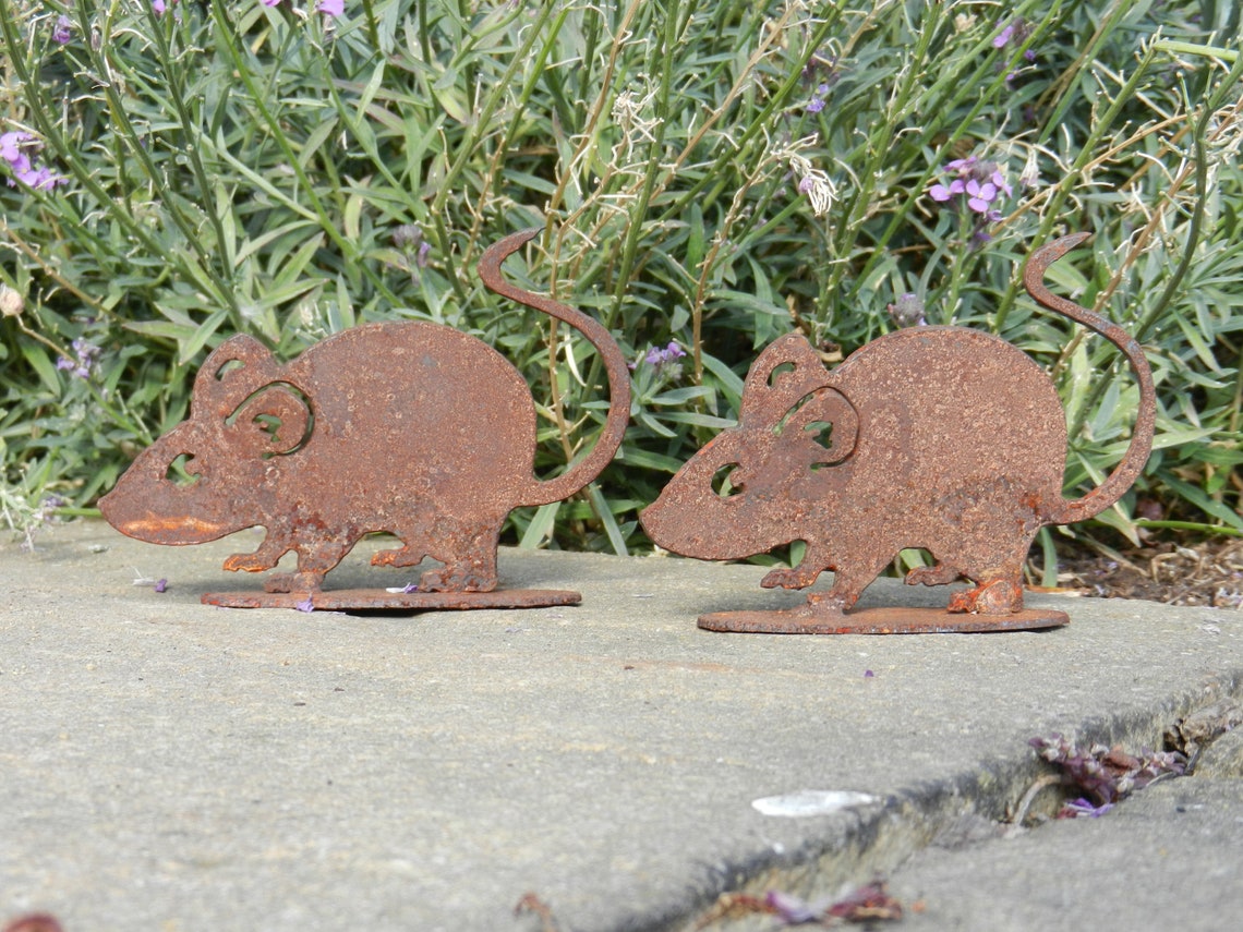 Rusty Metal Mouse Gift / Tiny Mouse Garden Gift / Metal Mice | Etsy UK