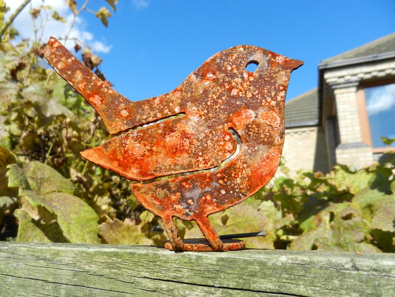 Rusty Metal Wren Bird / Rusty Metal Bird Garden Gift / Bird Fence ...