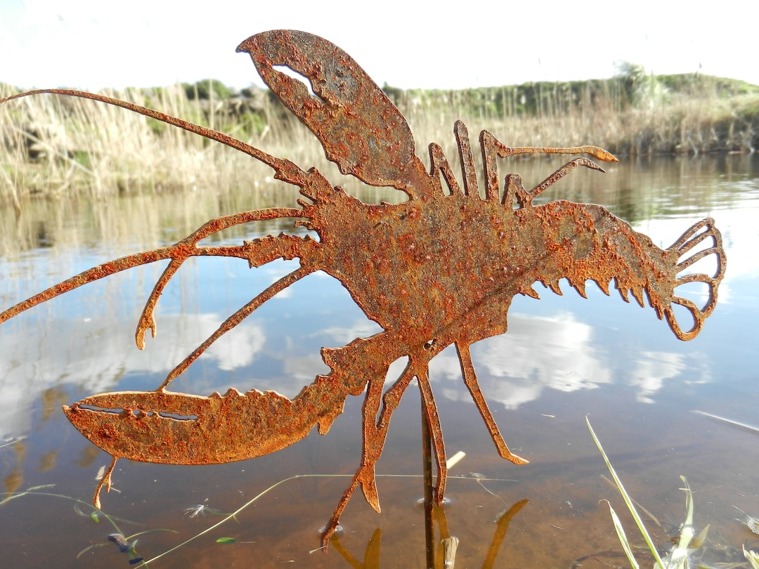 Rusty Lobster Seaside Decor / Rusty Metal Lobster Sculpture / Rusty ...