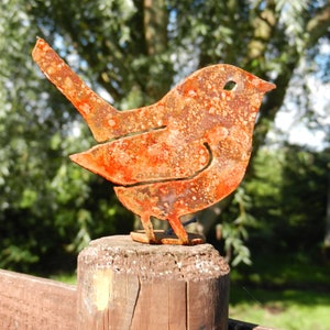 Rusty Sparrow Garden Decor / Rusty Metal Bird Garden Gift / Bird Bath ...