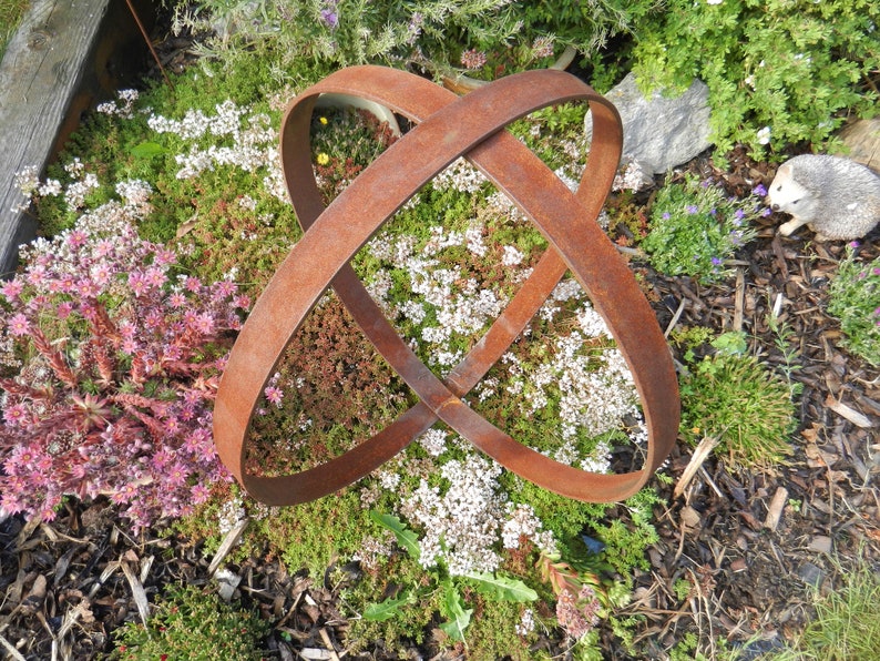 Rusty Metal Ring Sculpture / Garden Rings Rustic Sculpture / Metal ...