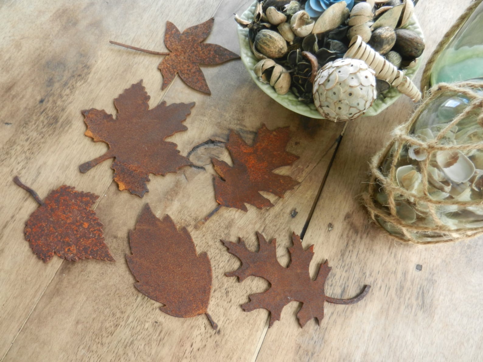 Set of Rusty Metal Leaves / Rustic Leaf Garden Decor / Autumn Garden ...
