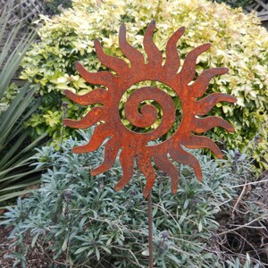 Rusty Sun Garden Decoration / Garden Gift / Sun Stake / Metal Sun Swirl ...