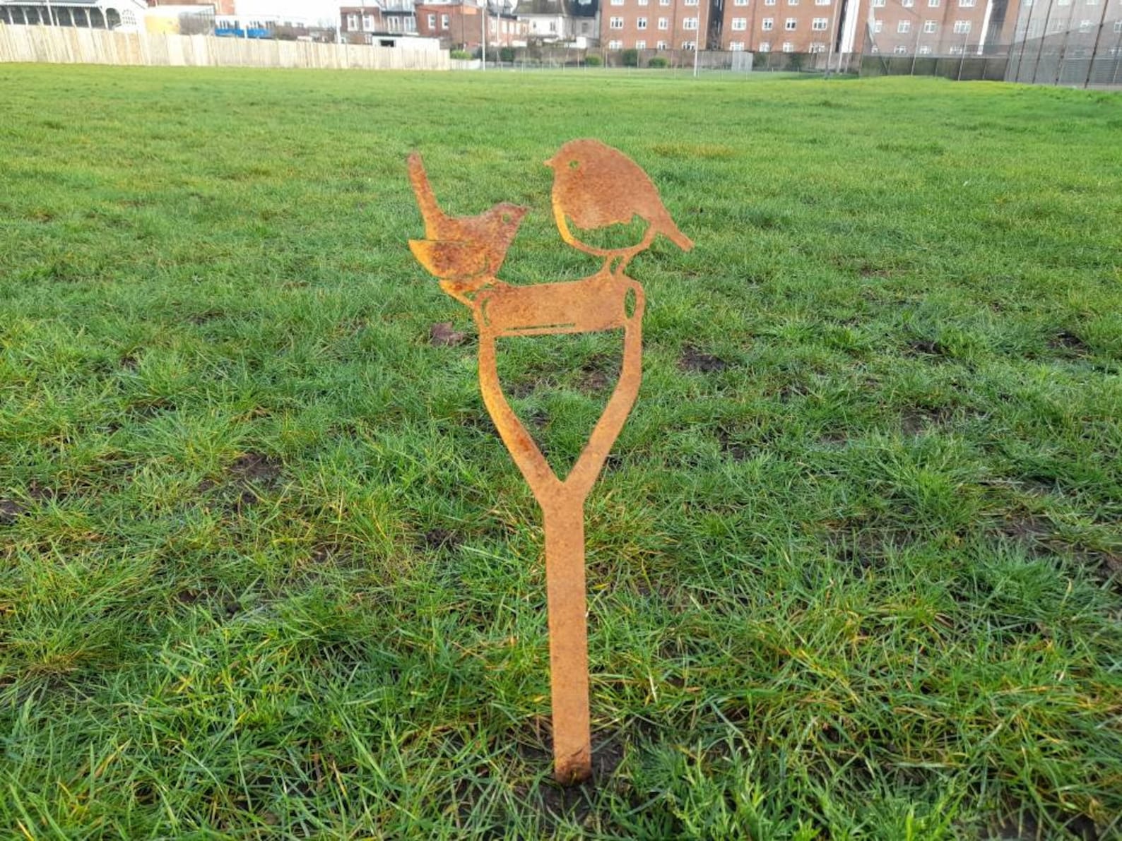 Robin With Wren on Spade Garden Decoration / Bird Garden Gift - Etsy UK