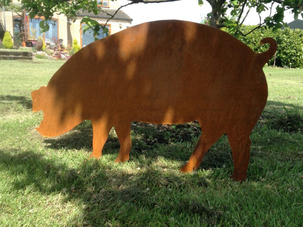 Rusty Pig Garden Decor / Rusty Metal Pig Garden Ornament / - Etsy