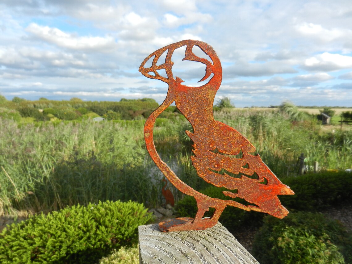 Rusty Metal Puffin Sculpture / Seabird Gift / Puffin Bird Post - Etsy