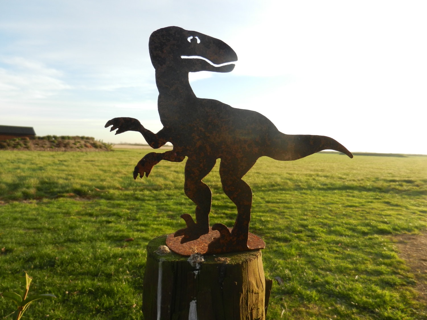 Rusty Metal Raptor Dinosaur Fence Post Topper / T-rex Dinosaur Metal ...