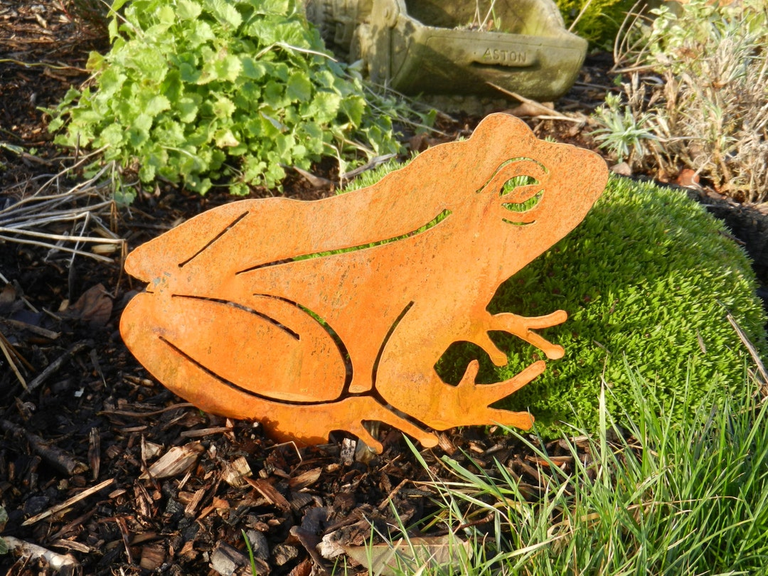Rusty Metal Frog Garden Gift / Rusty Metal Garden Decor / Metal Frog ...