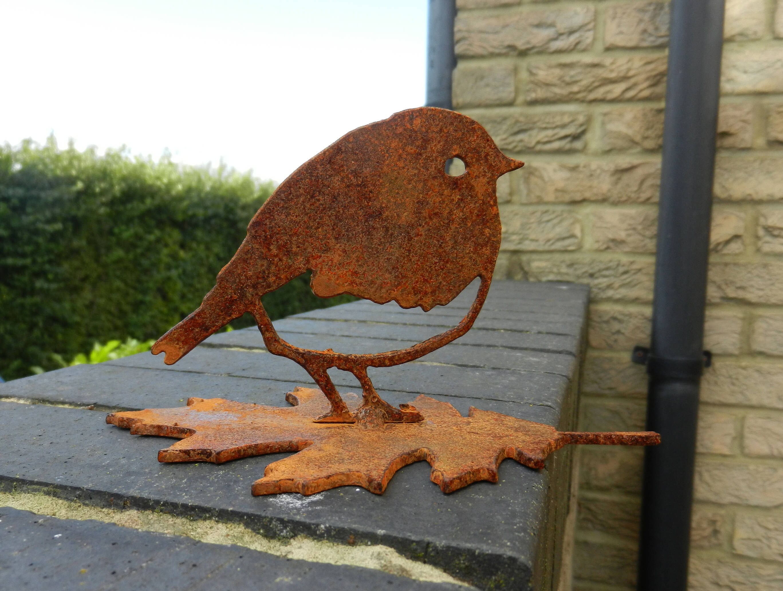 Rusty Metal Robin Garden decor / Rusty Bird Sculpture / Rusty | Etsy
