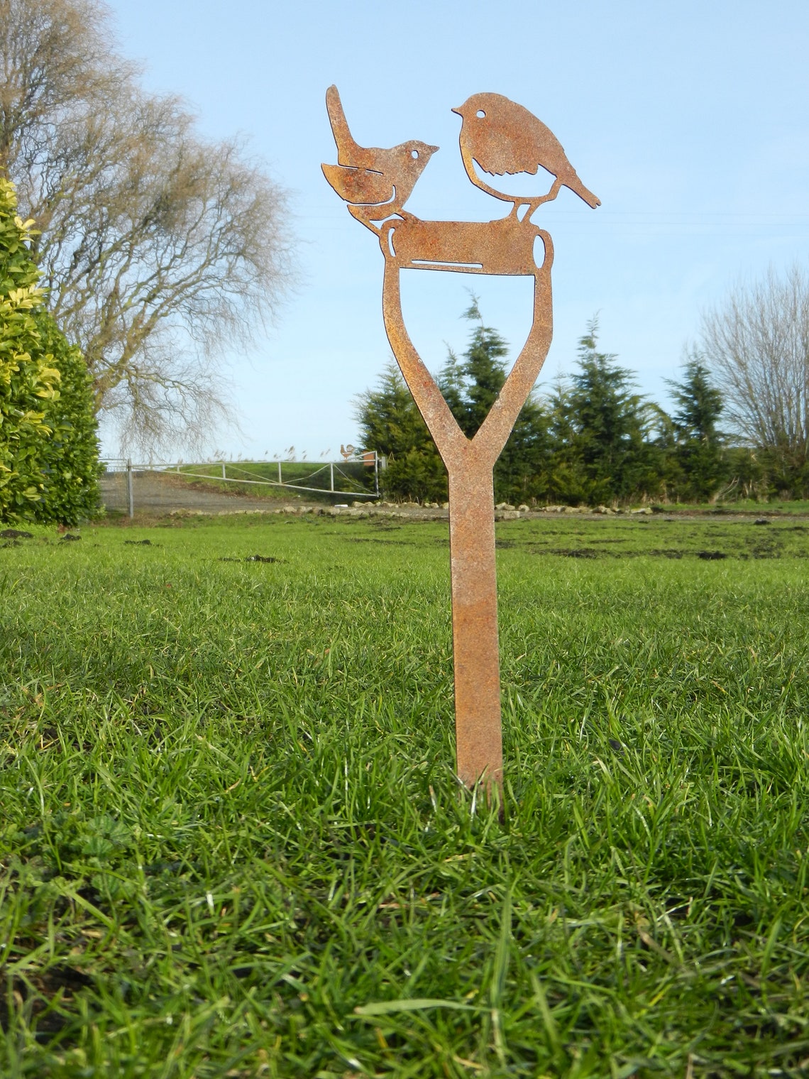 Robin With Wren on Spade Garden Decoration / Bird Garden Gift - Etsy UK
