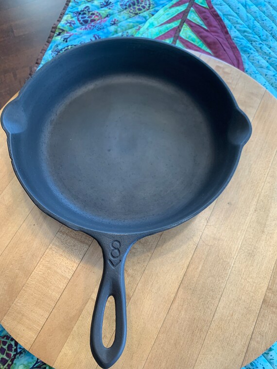 Vintage Cast Iron Skillet Pointy Handle Size 8 - Etsy