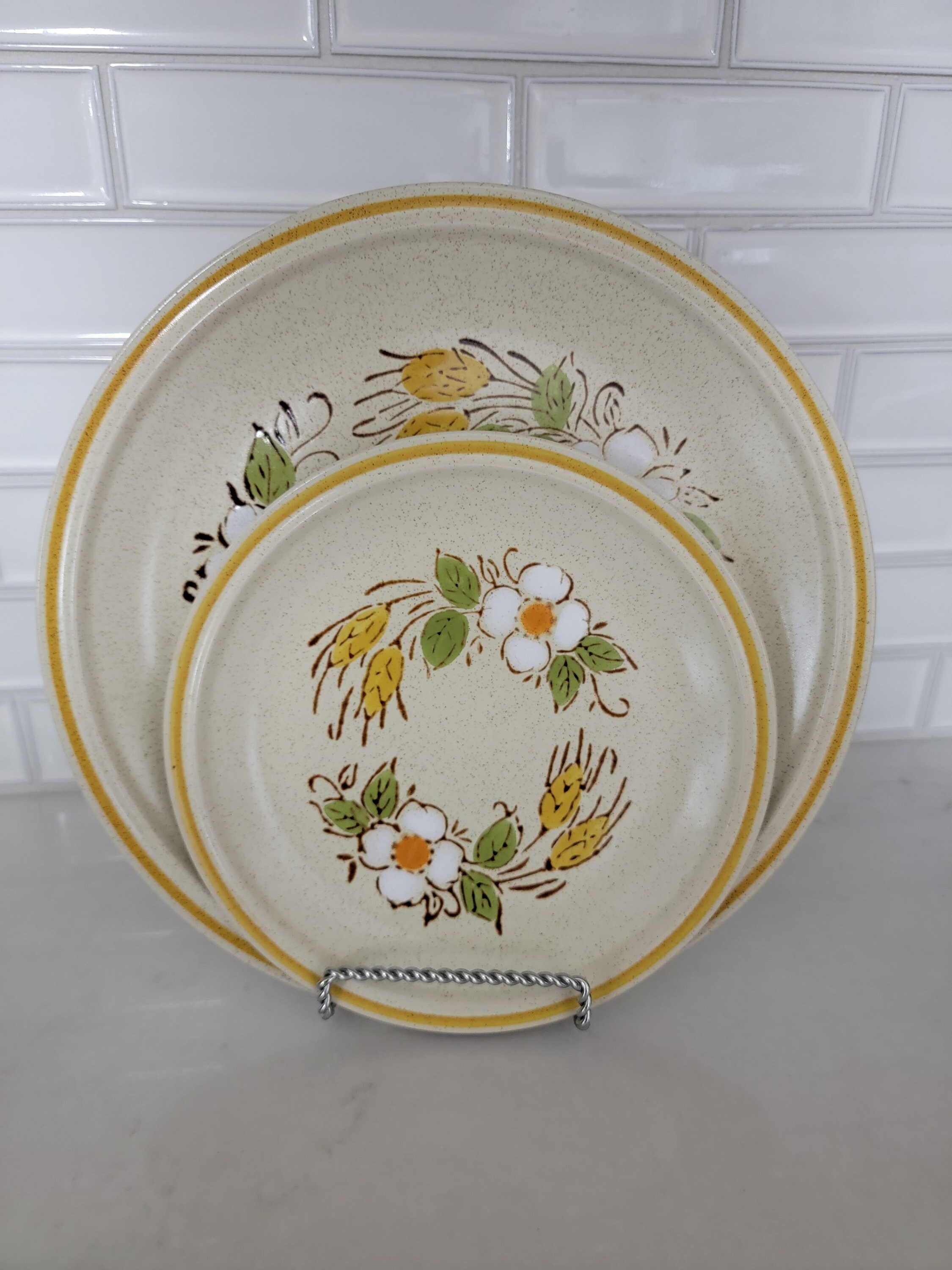 Set of 5 Vintage Hearthside Salad Plates in the 1970's - Etsy