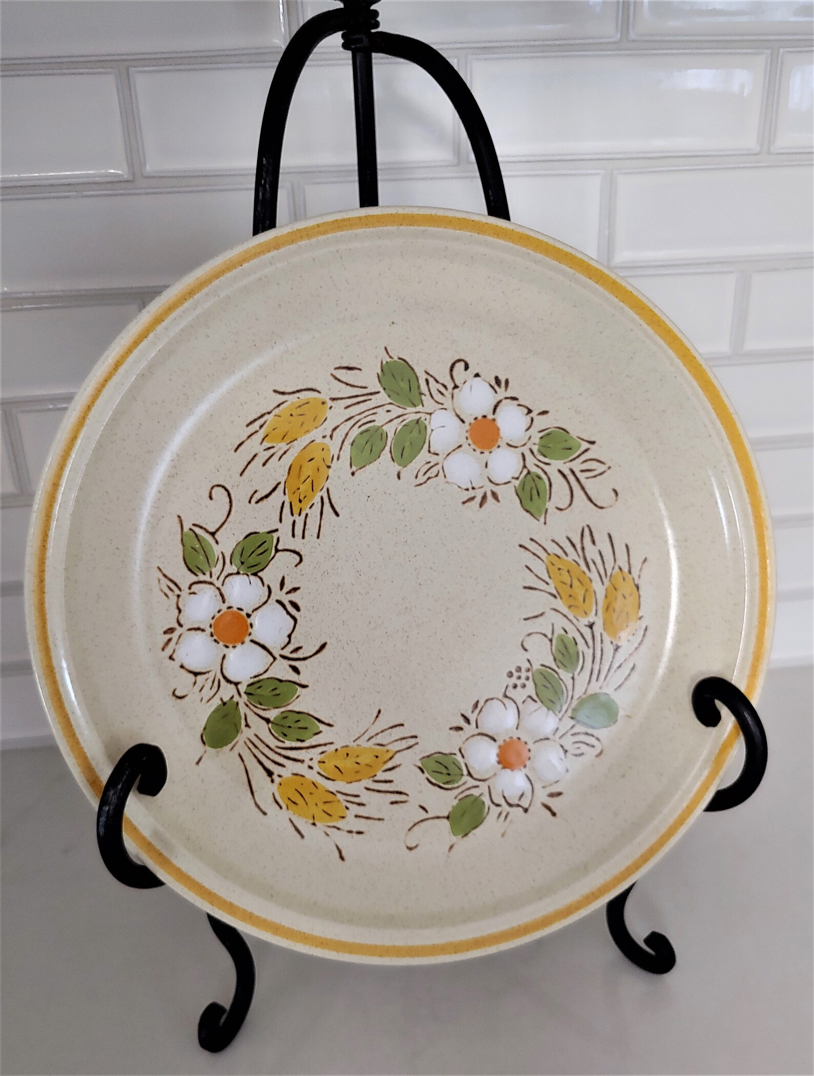 Vintage Hearthside Garden Festival Dinner and Salad Plates - Etsy