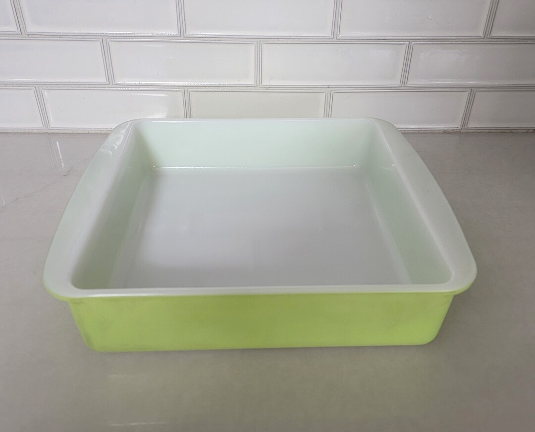 Vintage Pyrex 222 8-inch Green Baking Dish - Etsy
