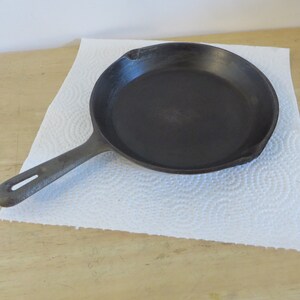 Cast Iron Skillet Made in Taiwan - Etsy
