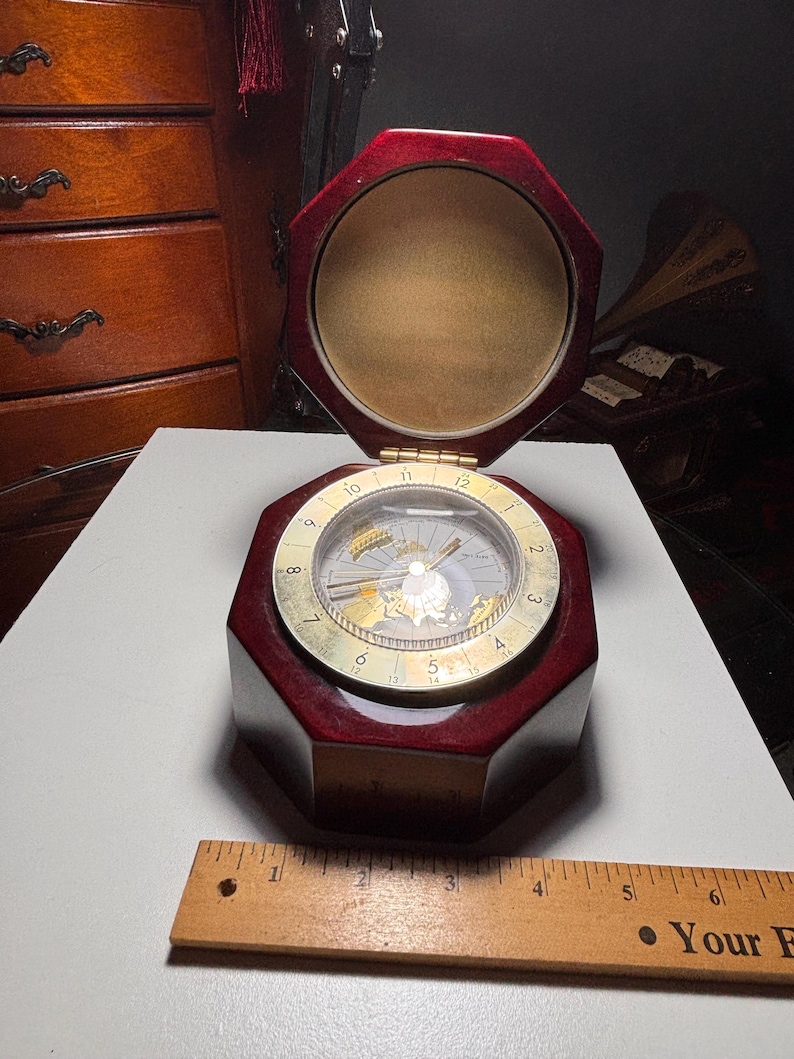 Mahagony Wood Desk Clock, World Clock Face, Battery Operated, Rotating ...