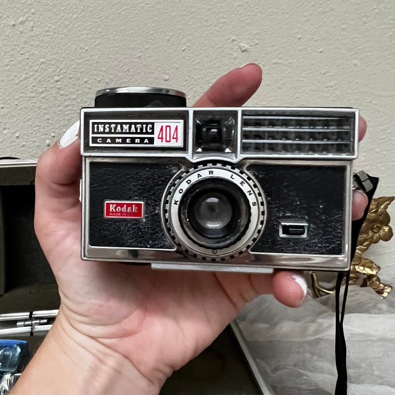 Vintage Kodak Instamatic Camera in Case With Flashbulbs - Etsy