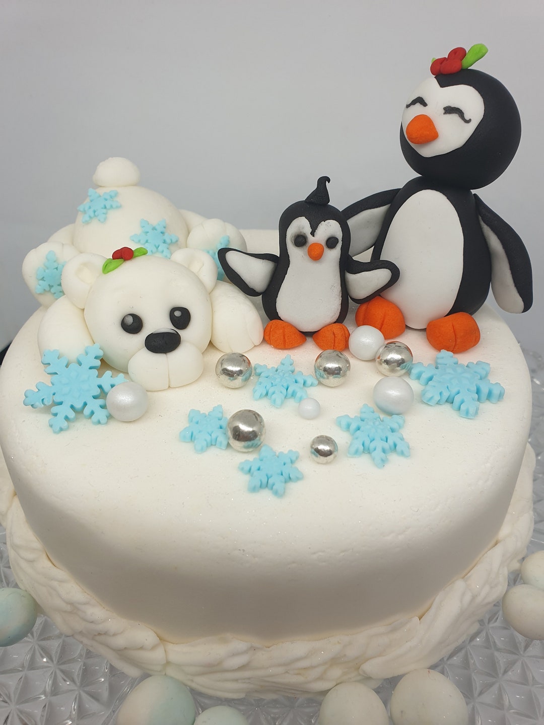 Handmade Christmas Winter Polar Bear Penguin Edible Cake Toppers ...