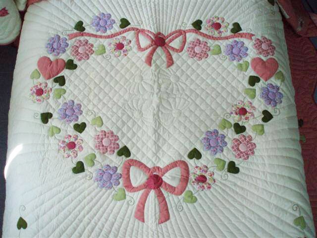 Sweet Heart Flower & Bow Hand Applique Quilt, CUSTOM Handmade Quilt ...