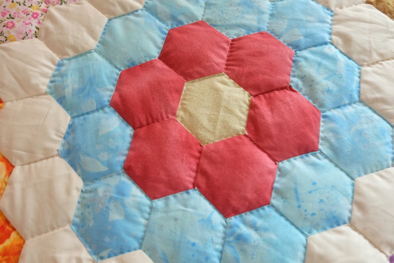 Sweet English Patchwork Quilt Grandmother's Flower Garden - Etsy
