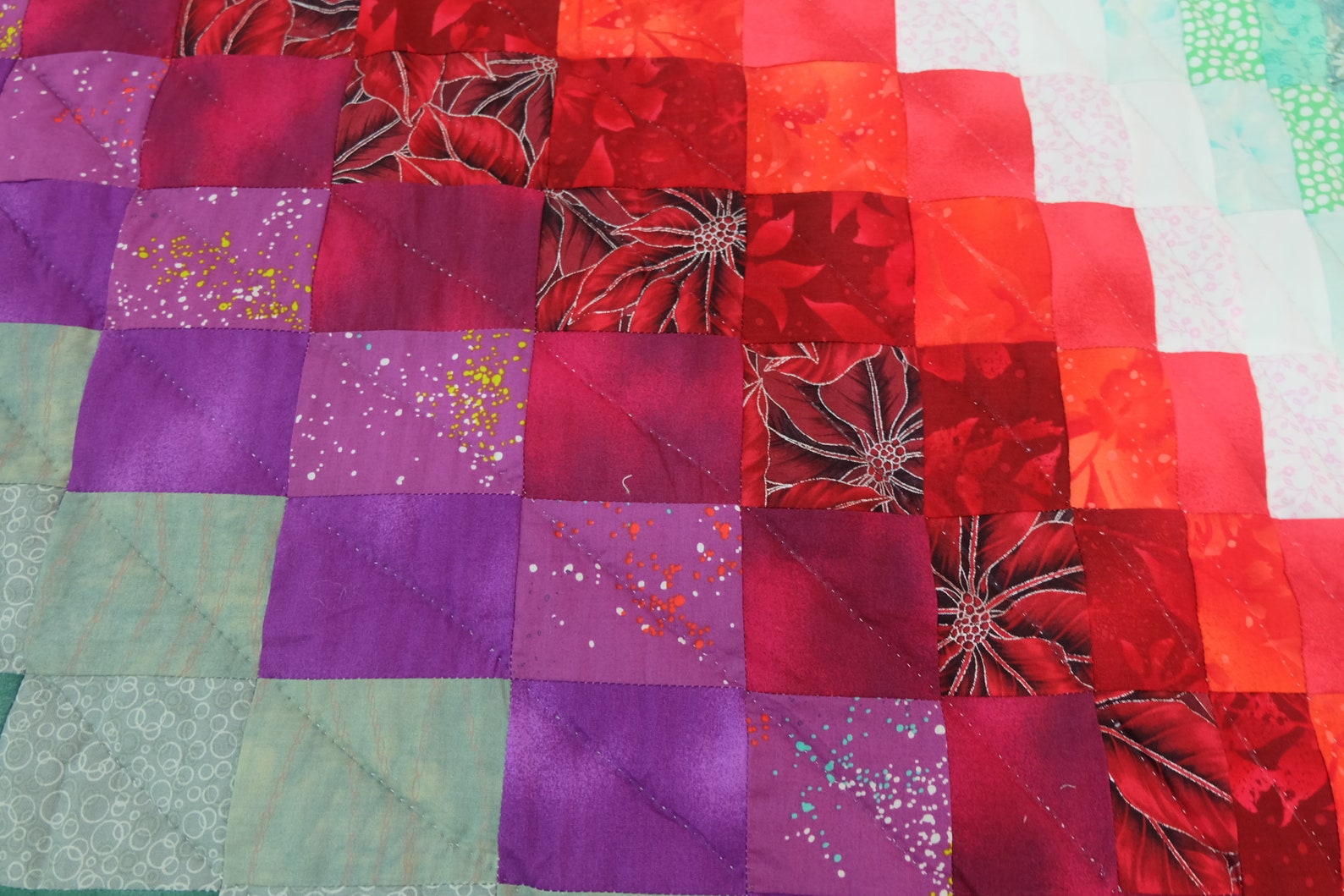 Bargello Flame Queen- Cal King Custom Quilt, Bespoke Quilt, Amish ...