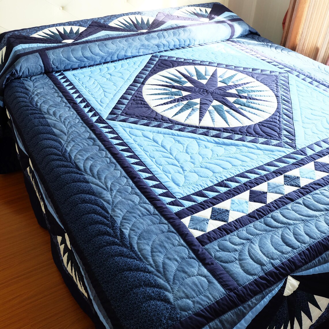 Custom Mariner's Compass Amish Quilt: Handmade Cotton Bedspread ...