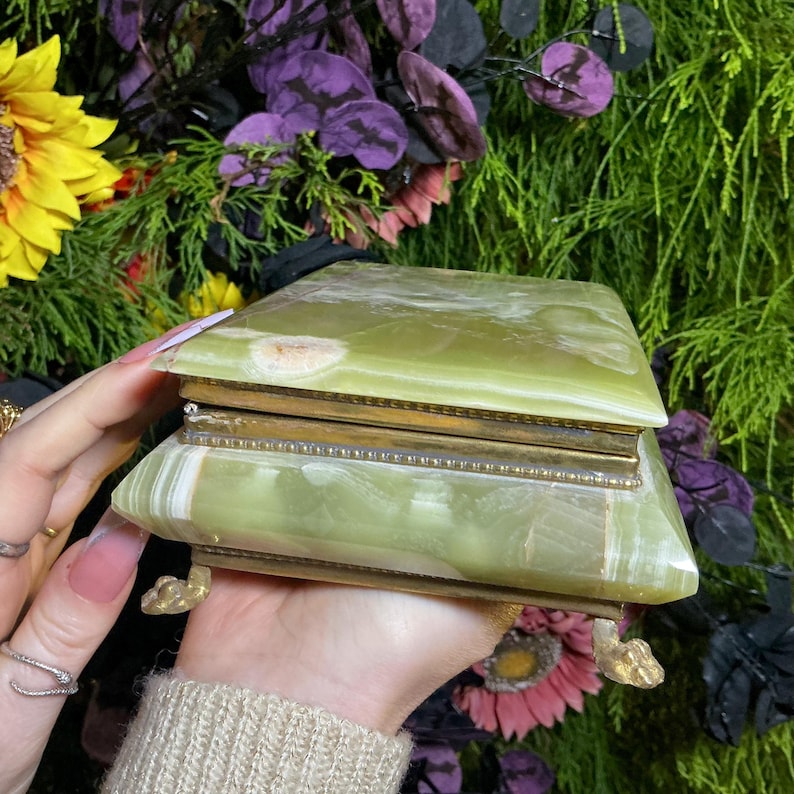 Vintage Hand Carved Afghan Jade Jewelry Box With Hinged Lid - Etsy Israel