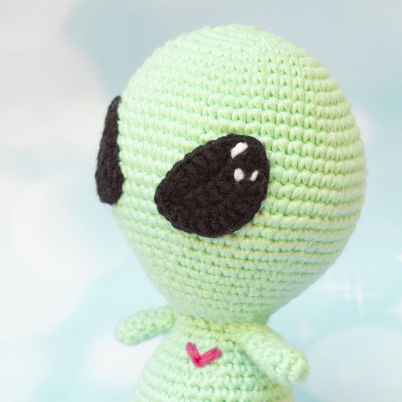 Alien Visitor Green Amigurumi Pattern Crochet| Amigurumi Pattern | ENG ...