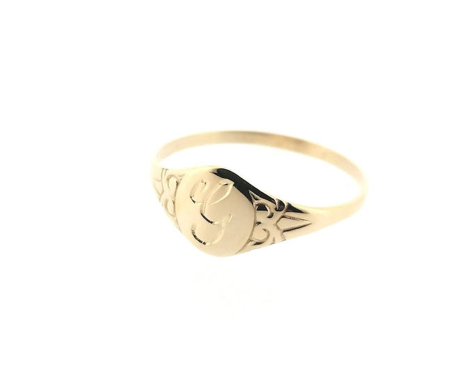Personalised Solid 9ct Yellow Gold Oval Signet Ring, Script Custom ...