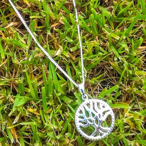 Tree of Life Family Tree of Knowledge Pendant & 18" Silver Chain ...