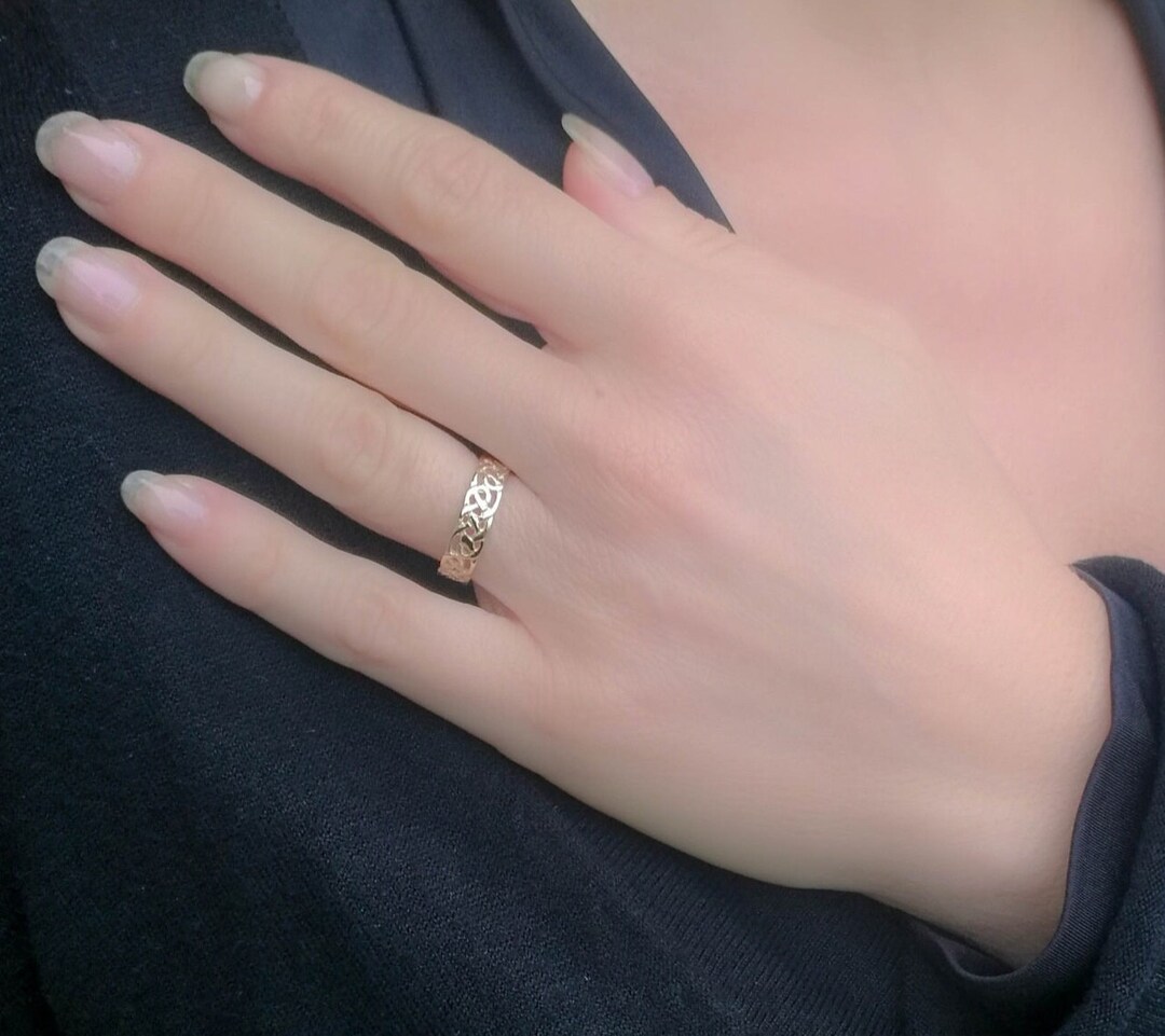 Ladies Solid 9ct Yellow Gold Irish Celtic Infinity Knot 5mm Ring ...