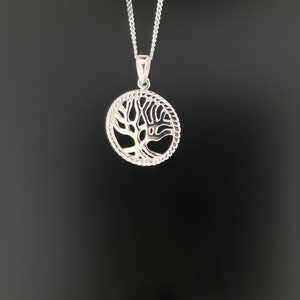 Tree of Life Family Tree of Knowledge Pendant & 18" Silver Chain ...
