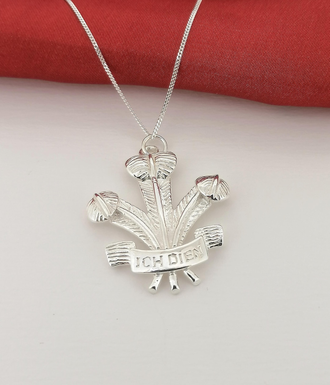 Sterling Silver Large Welsh Prince of Wales Feathers Pendant & 18 ...