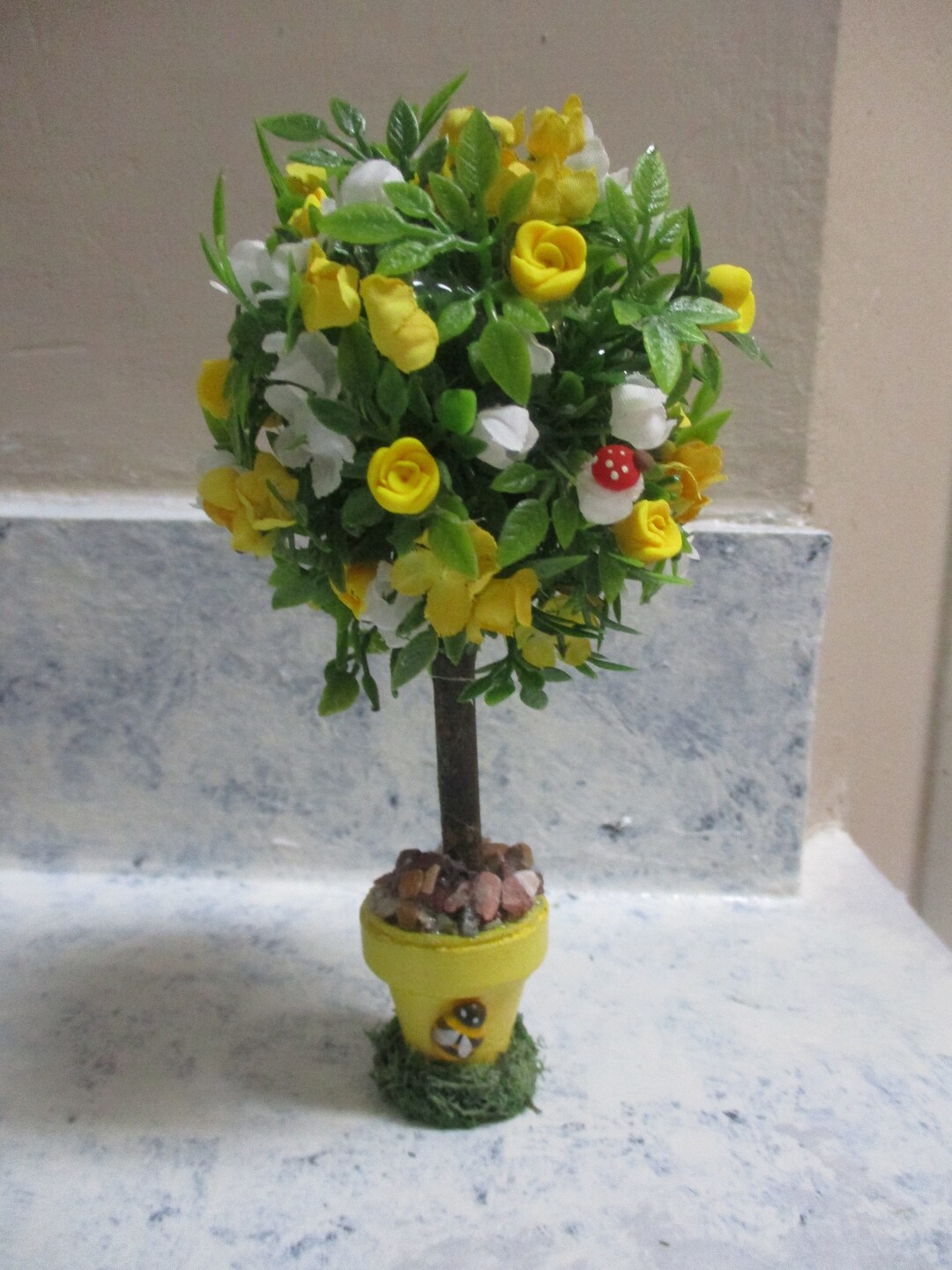 Miniature Bumble Bee Floral Tree/ Dollhouse Decor (5 1/2"h) - Etsy