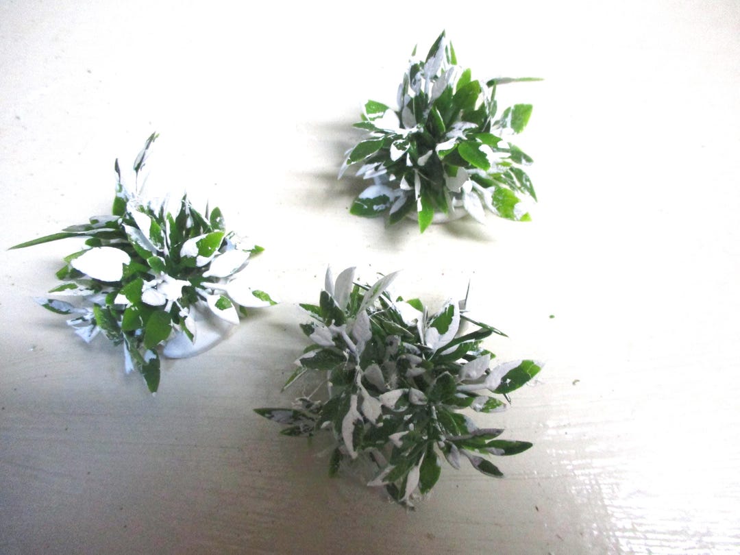 Miniature Christmas Snow Covered Mini Bushes/1" White Base/1"h/set of 3 ...